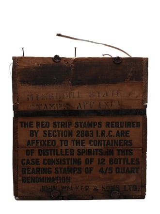 Johnnie Walker Red Label - Bot.1930s - Wooden Case : The Whisky Exchange