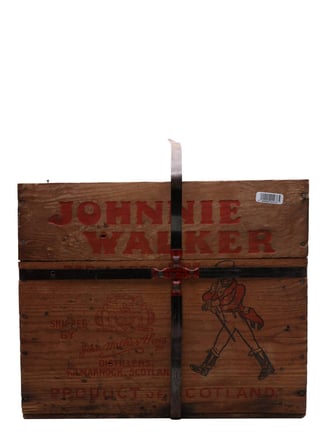 Johnnie Walker Red Label - Bot.1930s - Wooden Case : The Whisky Exchange